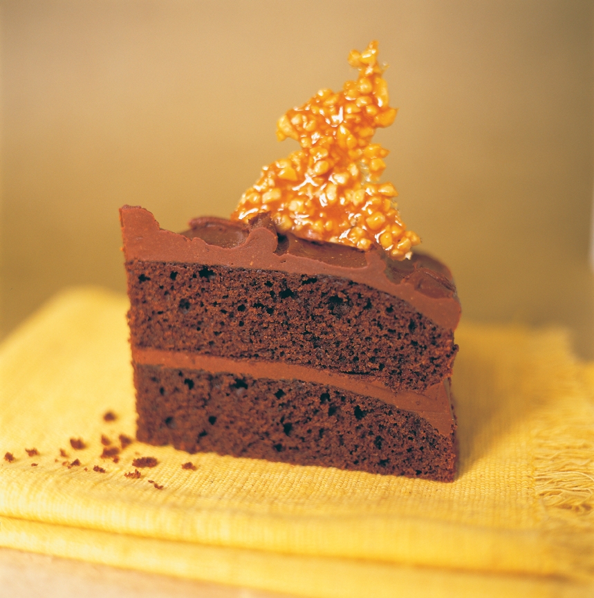 Sticky Peanut Butter Cake | ILoveCooking