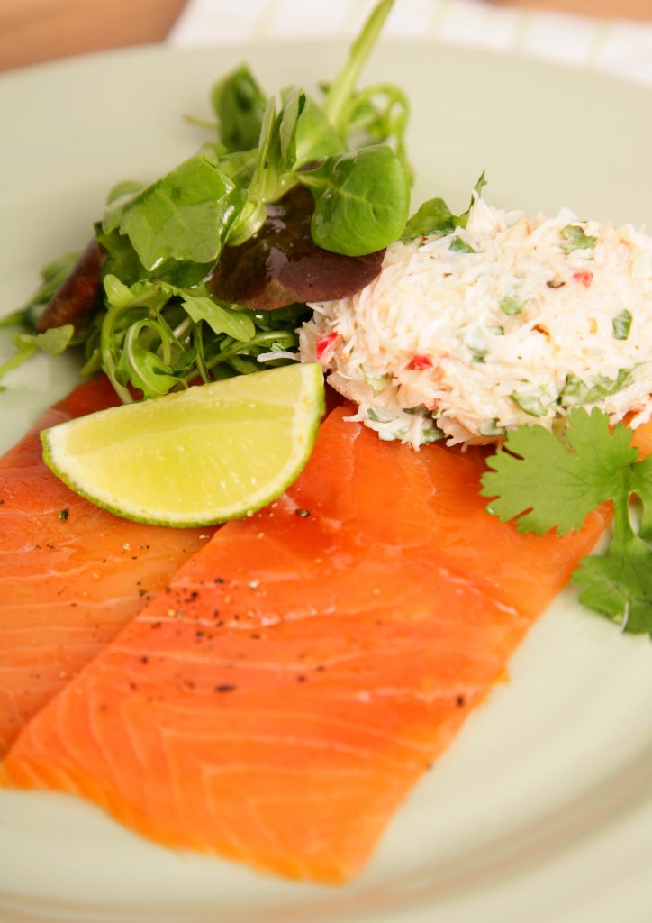 Chilli Crab Salad with Smoked Salmon | ILoveCooking