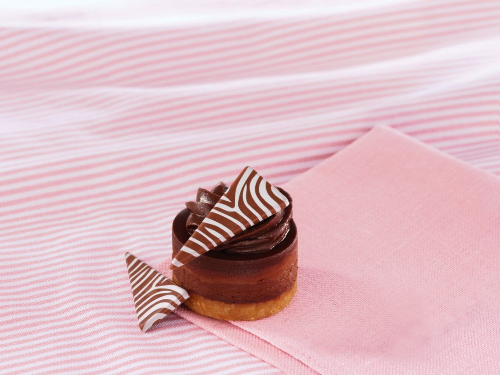 Zebra Triangle Cheesecakes | ILoveCooking