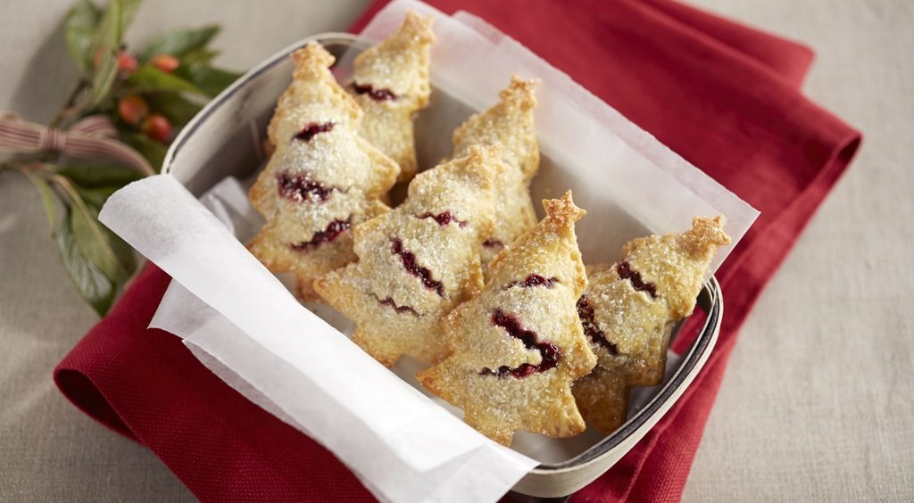 Mixed Berry Tree Pies - ILoveCooking