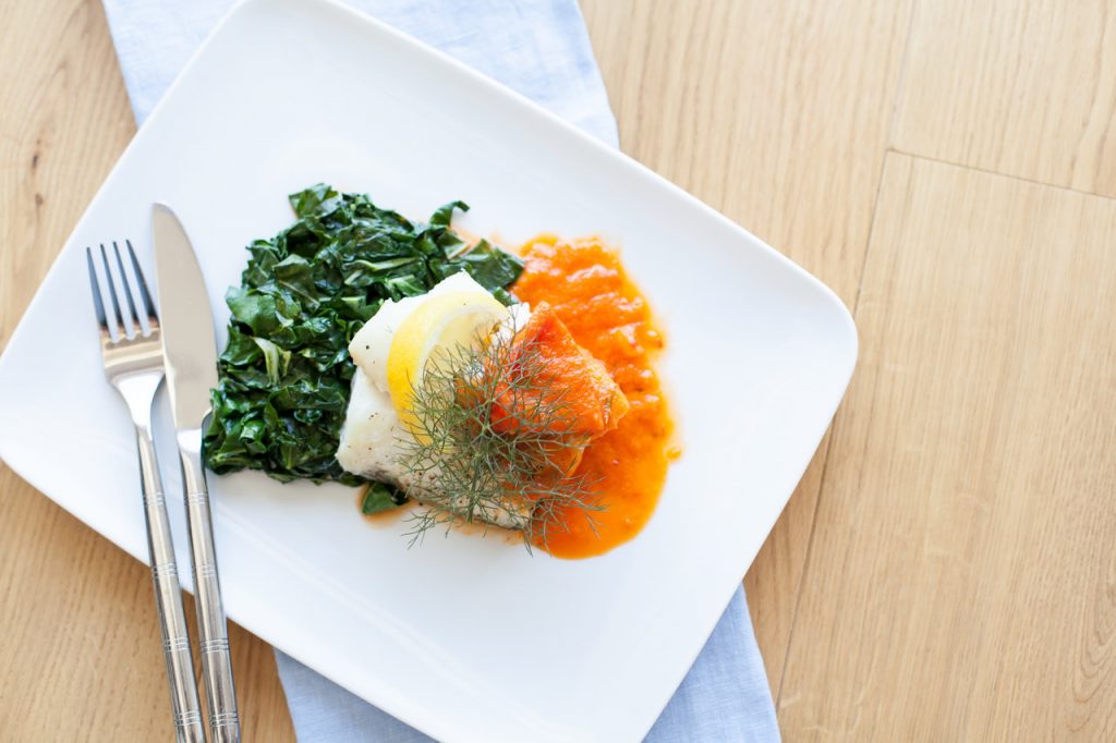 Roasted Cod with Red Pepper and Fennel Sauce | ILoveCooking