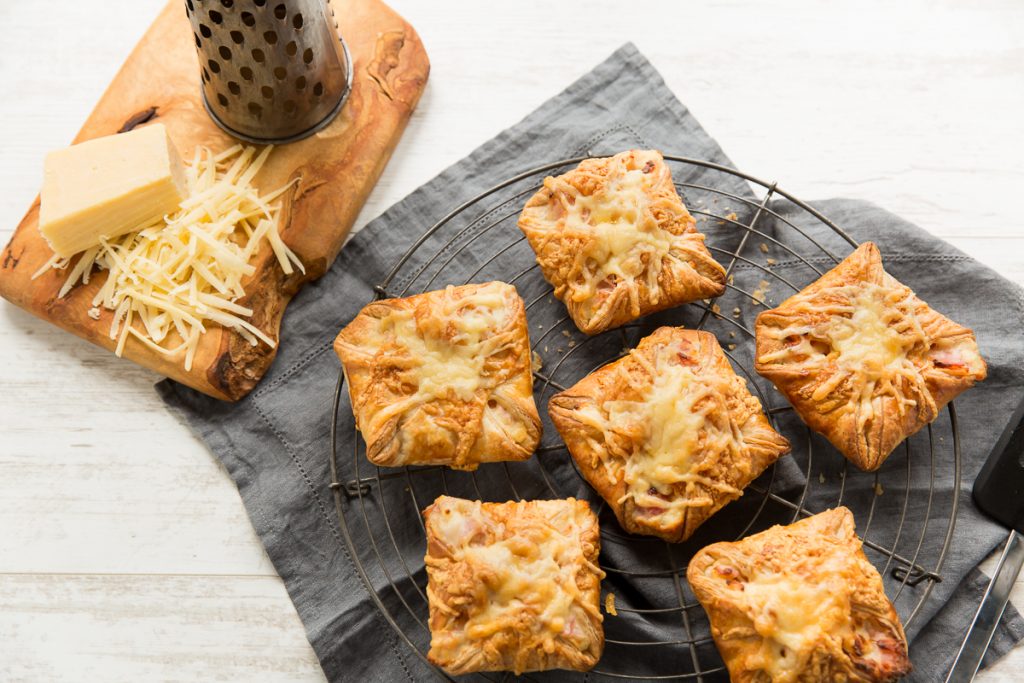 Dubliner Cheese & Ham Jambons | ILoveCooking