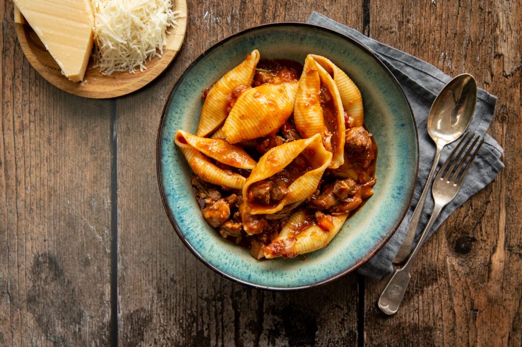 Lamb Ragu with Conchiglioni | ILoveCooking