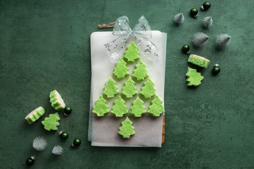 Coconut Ice Christmas Trees | ILoveCooking