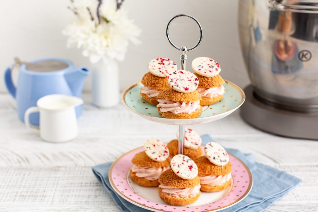 Raspberry Cheesecake Choux Buns | ILoveCooking